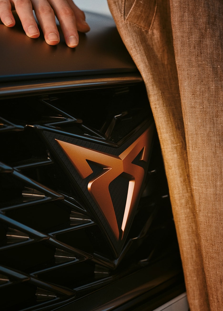 The new CUPRA Born 100% electric car | CUPRA