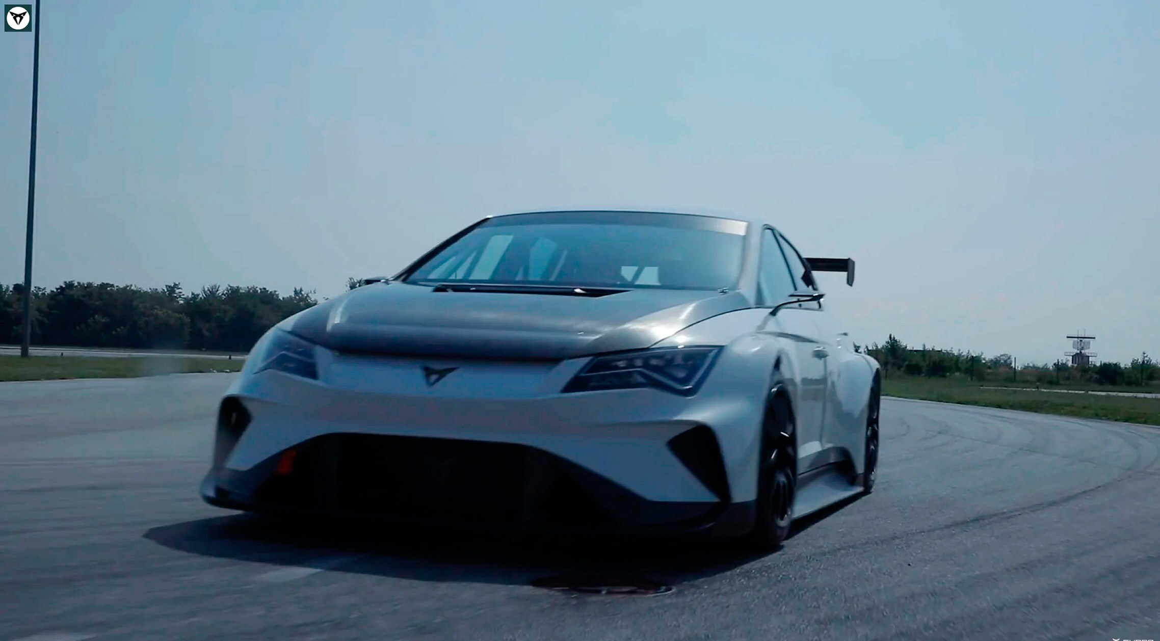 CUPRA Motorsport: The e-Racer takes its first steps | CUPRA
